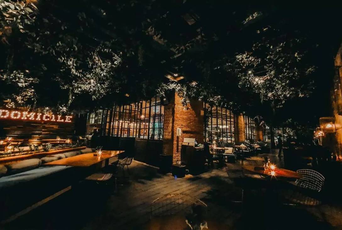 7 Restoran Keluarga di Surabaya yang Lezat dan Kekinian