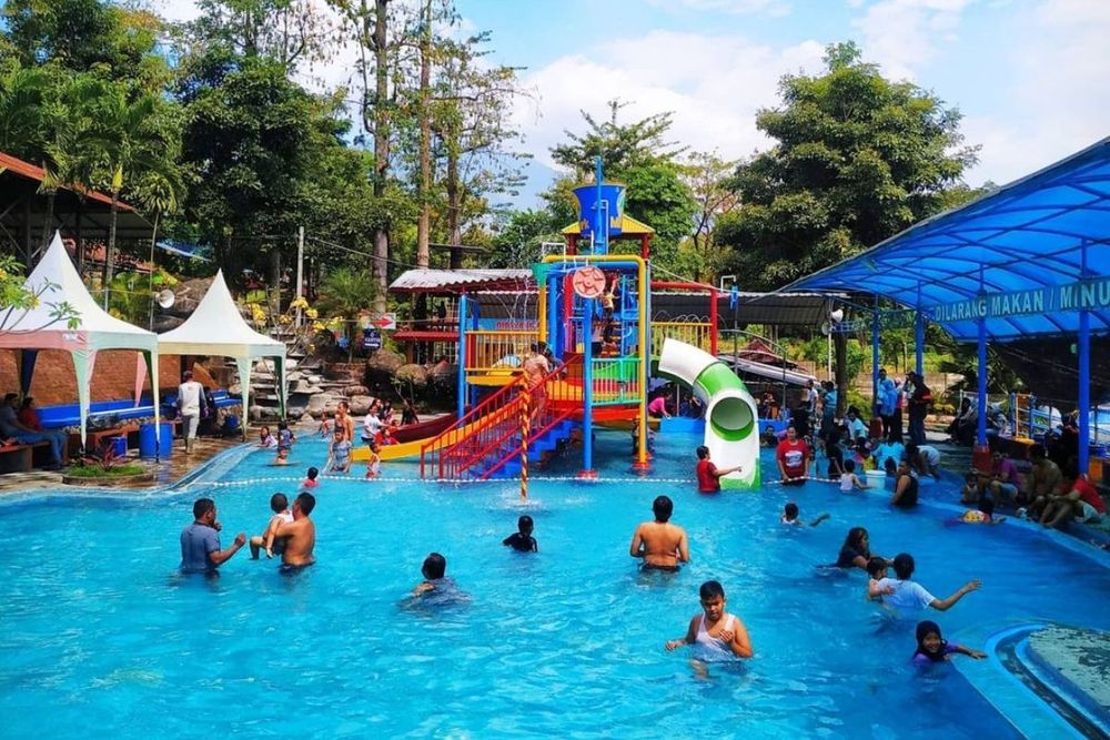 Pacet Mini Park, Wisata Kolam Renang & Outbound Mojokerto
