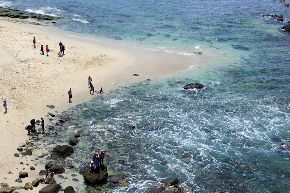 Eksotisme Pantai Bandealit, Surga Tersembunyi di Jember