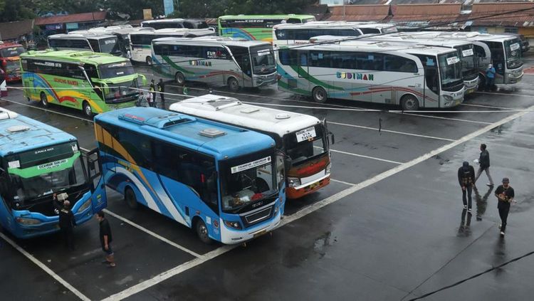 Mengenal Terminal Cicaheum Bandung beserta Rute Busnya