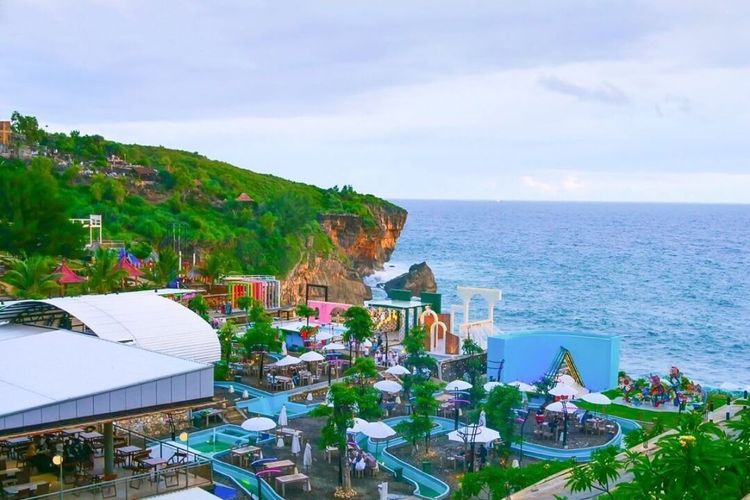 HeHa Ocean View, Wisata Spot Foto Pantai Menakjubkan