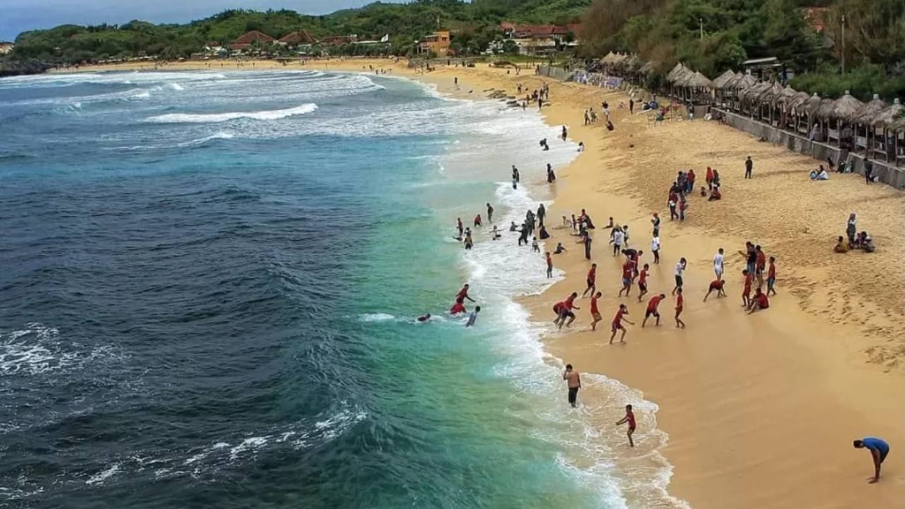 Pesona Pantai Slili, Surga Tersembunyi di Gunung Kidul