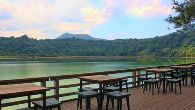 Mengenal Danau Linow Tomohon, Keindahan, Alamat & Tiket Masuk