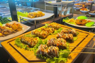 10 Restoran All You Can Eat Surabaya dengan Harga Terjangkau